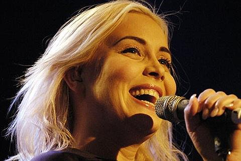 Anouk Tickets | Anouk Tour Dates 2023 and Concert Tickets - viagogo