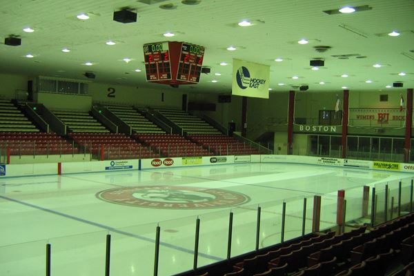 Holy Cross Crusaders at Boston Terriers Women's Hockey Walter Brown ...
